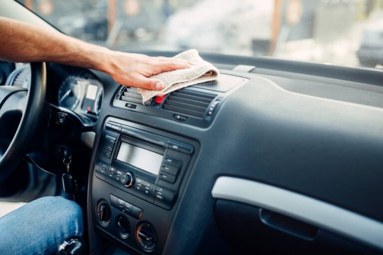 Cómo limpiar el tablero del auto - Equipos Autel